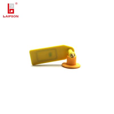 China TPU 860-960Mhz Long Range UHF Sheep Goat Cattle Ear Tag For Farm Two Piece for sale