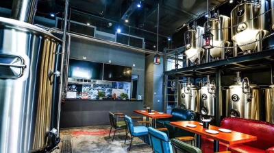 China Pub Craft Beer Brewing Equipment Steam Heating Single Phase Or 3 Phase for sale