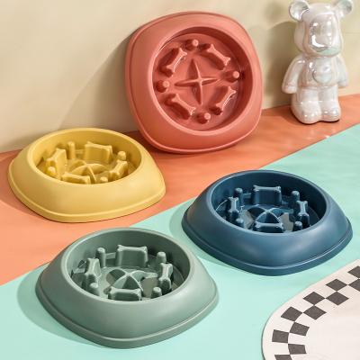 China Custom Logo Anti-Spill Slow Food Bowl for Small Medium Pets 6.5 Inch Pet Feeder with Food Grade Plastic for sale