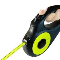 China Heavy Duty Retractable Dog Leash 5m Length with Anti-Slip Handle for Dogs Up to 50kg for sale