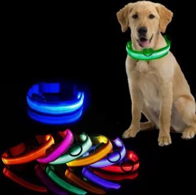 China Adjustable Nylon Reflective Pet Dog Collar and Leash Set with Soft Padded Neoprene 28-60cm for sale