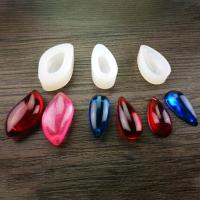 China Crystal Droplet Mold Pendant with Hole Hanging Pendant Necklace Droplet Silicone Mold Jewelry DIY Handmade Material for sale