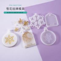 China DIY crystal dropper mold snowflake Christmas circular snowflake hanging pendant jewelry silicone mold for sale