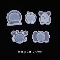 China DIY Crystal Dripping Gel Flowing Sand Mold Decoration Pendant Owl Candy Silicone Mold for sale