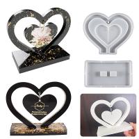 China DIY Crystal Dropping Adhesive Love Frame Mold Love Shaped Frame Pendant Hanging Silicone Mold for sale