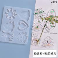 China DIY Crystal Dropping Gel Snowflake Bell Elk Mold 6-Grid Christmas Material Hanging Pendant Silicone Mold for sale