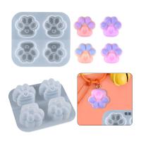 China DIY Crystal Dropping Glue Mold Mini Four Grid Kitten Claw Keychain Decoration Silicone Mold Wholesale for sale