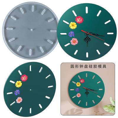 China DIY Crystal Dropping Glue Mold Large Round Clock Disk Ornament Silicone Mold Spot Wholesale for sale