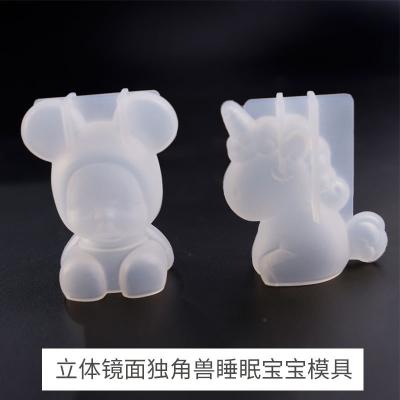 China Drip glue mold DIY three-dimensional sitting posture sleep baby mirror three-dimensional small unicorn silicone mold for sale