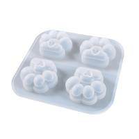 China DIY Crystal Dropping Glue Mold Matte and Mirror Love Cat Claw Keychain Decoration Silicone Mold for sale