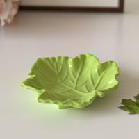 China Leaf Maple Leaf Plate Tray Silicone Mold DIY Aromatherapy Gypsum Leaf Storage Tray Dropping Mold for sale