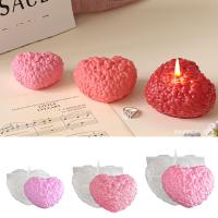 China Heart shaped large, medium, small relief heart-shaped pattern gypsum ornament DIY aromatherapy candle souvenir silicone mold for sale