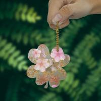 China Source Crystal Dropping Resin Grinding Tool Irregular Leaf Clover Pendant Hanging Silicone Mold for sale