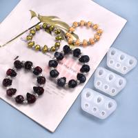 China DIY Crystal Dropping Gel Mold Pirate Civilian Gentleman Skull Head Bracelet Jewelry Silicone Mold for sale