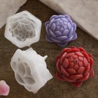 China DIY Crystal Dropping Gel Mirror Size Lotus Jewelry Grinding Aromatherapy Gypsum Candle Flower Silicone Mold for sale