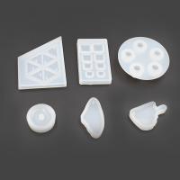 China Crystal dropper glue round bead silicone mold DIY handmade jewelry triangle dried flower resin pendant mold for sale