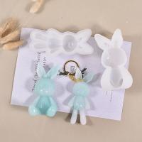 China DIY Drip Glue Mirror Seam Rabbit Keychain Pendant Cute Rabbit Sitting Rabbit Silicone Mold for sale