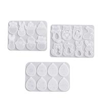 China Easter Glue Small Animal Series Earrings Silicone Mold Easter Egg White Rabbit Chick Cat Pendant Hanging for sale