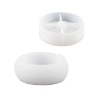 China Crystal dropper glue circular covered ashtray storage can DIY gypsum incense burner candle cup silicone mold for sale