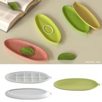 China DIY Aromatherapy Gypsum Dropping Glue Cement Leaf Tray Striped Leaf Dish Ornament Silicone Mold for sale