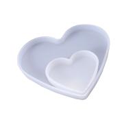 China DIY crystal dropper silicone mold heart shaped ornament table decoration grinding tool cake mold for sale