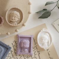 China DIY dropper resin relief semi three-dimensional portrait refrigerator sticker aromatherapy gypsum hanging silicone mold for sale