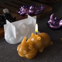 China Crystal dropper mirror Q-version crocodile rhinoceros jewelry ornament dropper mold DIY aromatherapy candle mold for sale