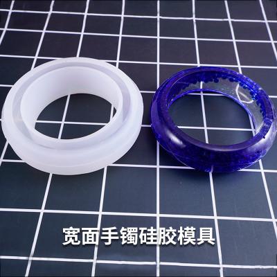 China DIY crystal dropper wide face bracelet mold, silicone bracelet mold, high transparency mirror mold, jewelry material for sale