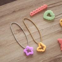 China Crystal Drip Glue Flowing Sand Small Accessories DIY Love Pentagram Resin Bracelet Pendant Silicone Mold for sale