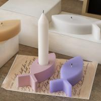 China Dropping resin gypsum small fish ornament candle grinder DIY candle stand candle base silicone mold for sale
