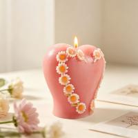 China Daisy Love Aromatherapy Candle Silicone Mold Three Dimensional Ins Wind Heart Shaped Ornament Gypsum Dropping Mold for sale