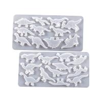 China Dropped dinosaur keychain resin mold full board dinosaur necklace pendant earrings cake decoration DIY silicone grinder for sale
