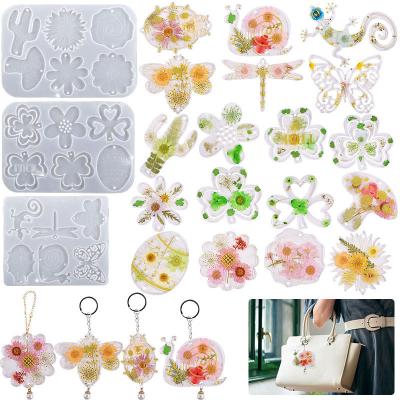 China DIY Easter Drop Gel Gecko Insect Pendant Hanging Silicone Mold Clover Mushroom Flower Grinding for sale
