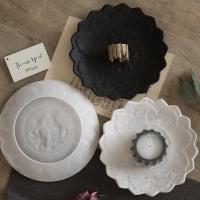 China Drip resin mirror relief lotus plate tray DIY aromatherapy gypsum storage tray silicone mold for sale
