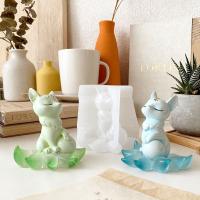 China Nine Tailed Fox 3D Stereoscopic Silicone Mold DIY Aromatherapy Gypsum Candle Expansion Stone Fox Pendant Dropping Mold for sale