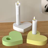 China Aromatherapy gypsum heart-shaped candle stand base silicone mold DIY heart-shaped thin candle holder mold for sale