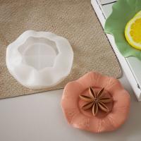 China DIY Glue Resin Mirror Lotus Leaf Plate Tray Silicone Mold Aromatherapy Gypsum Plate Decoration Mold for sale