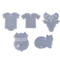 China DIY Crystal Dropping Gel Mold Top Deer Head Hanging Cat Pendant Hanging Decoration Silicone Mold Wholesale for sale