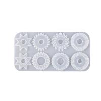 China Crystal Dropper Resin DIY Gear Pendant Silicone Mold Punk Style Earrings Necklace Pendant Wholesale for sale