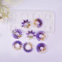 China Crystal Dropper Resin DIY Gear Pendant Silicone Mold Punk Style Earrings Necklace Pendant Wholesale for sale