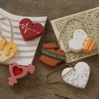 China DIY Crystal Dropping Resin Cream ECG Heart Pendant Aromatherapy Tag Keychain Silicone Mold for sale