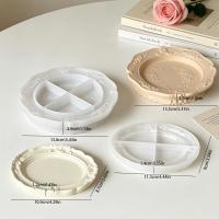 China DIY European Retro Relief Lace Circular Oval Aromatherapy Gypsum Storage Tray Silicone Mold for sale