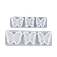 China DIY Crystal Drop Glue Mirror Resin Butterfly Sand Pendant Keychain Pendant Silicone Mold Wholesale for sale