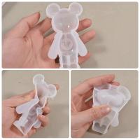 China DIY Drop Glue Space Rabbit Astronaut Bear Silicone Mold Cartoon Gypsum Candle Keychain Grinder for sale