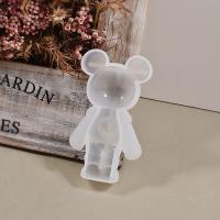 China DIY Drop Glue Space Rabbit Astronaut Bear Silicone Mold Cartoon Gypsum Candle Keychain Grinder for sale