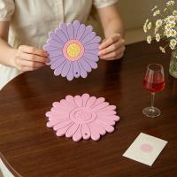 China Large, Medium, And Small Perforated Flower Coasters With Silicone Molds, Chrysanthemum Display Tables, Aromatherapy Gypsum Drip Molds for sale