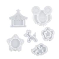 China DIY Crystal Dropper Pumpkin Cart Waffle Circus Tent Petal Balloon Wooden Horse Dog Quicksand Silicone Mold for sale