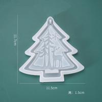 China DIY Crystal Dropper Mold For Christmas Tree, Reindeer Christmas Theme, Hanging Decoration Ornaments, Silicone Mold for sale
