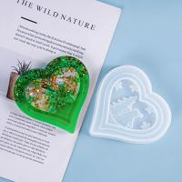 China DIY Crystal Dropping Glue Mold Christmas Tree Love Snowman Theme Hanging Decoration Ornament Silicone Mold for sale