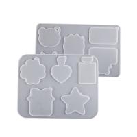 China Gutta Percha Resin Cat Bear Perfume Bottle Four Leaf Clover Five Pointed Star Peach Heart Pendant Hang Tag Silicone Mold for sale